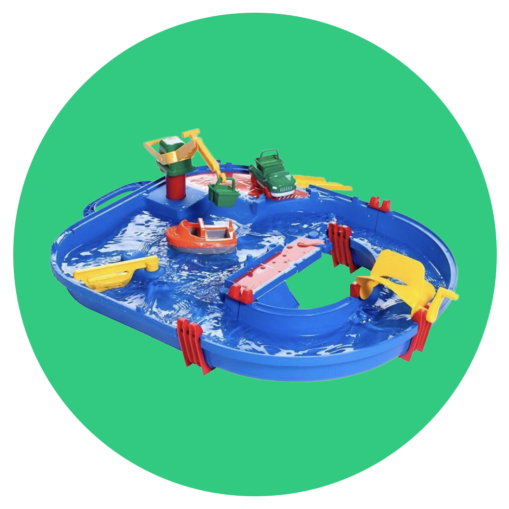 Vattenlek och vattenleksaker